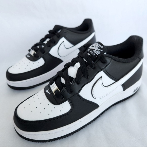 Nike | Shoes | 7y 85 Womens Nike Air Force One Af Low White Black Panda ...